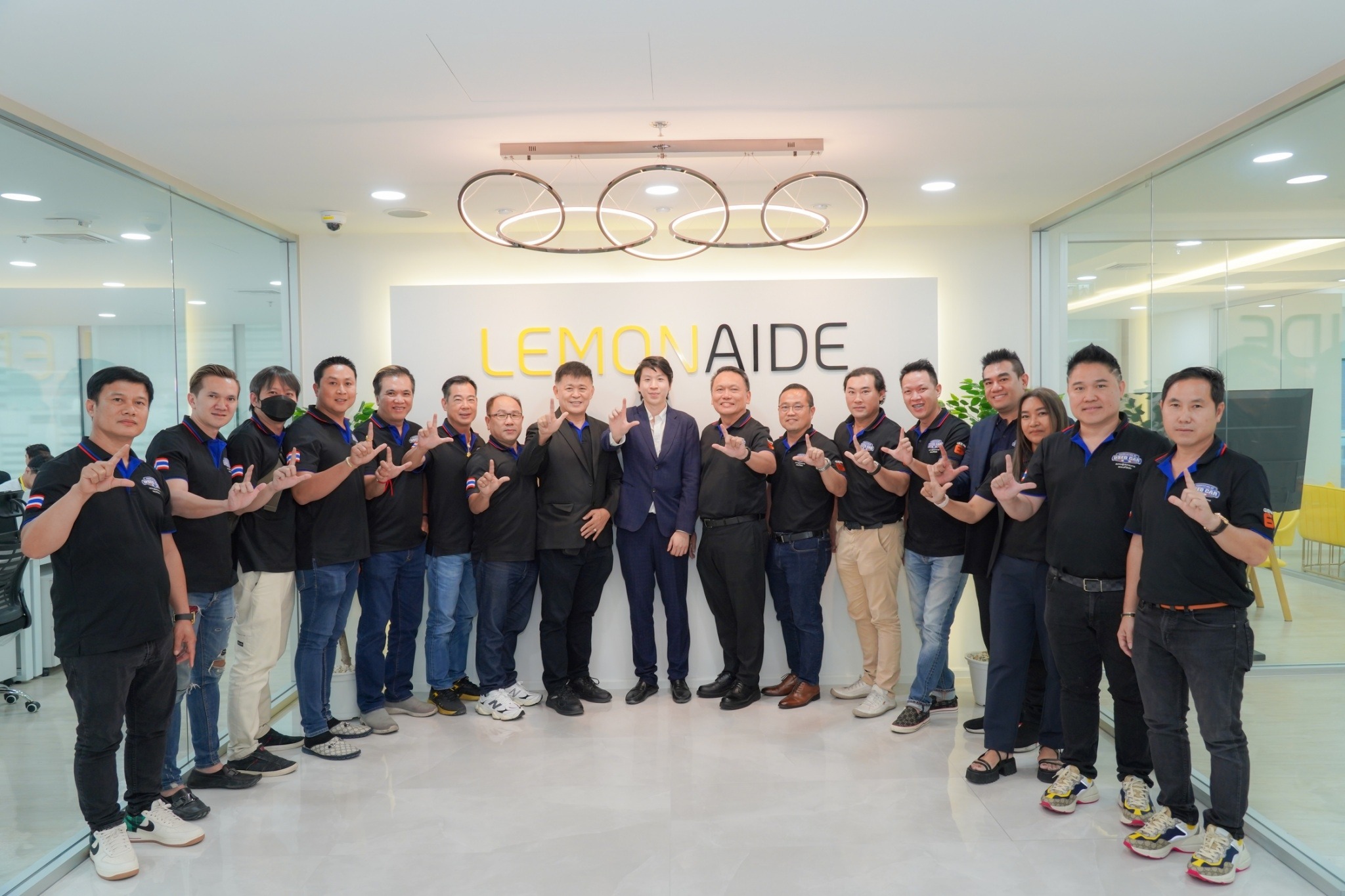 เลมอนเอดต้อนรับสมาคมผู้ประกอบการรถยนต์ใช้แล้ว เข้าร่วมชมออฟฟิศใหม่พร้อม ...